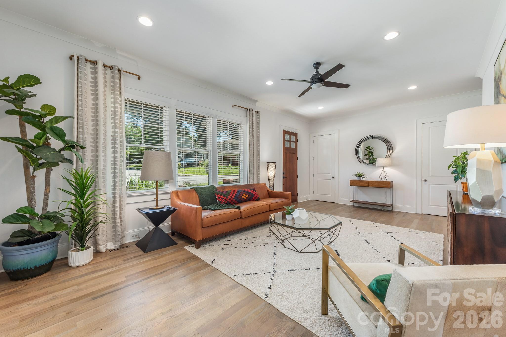Home for sale at 1301 Catawba Avenue, Charlotte, NC — photo 4 of 39
