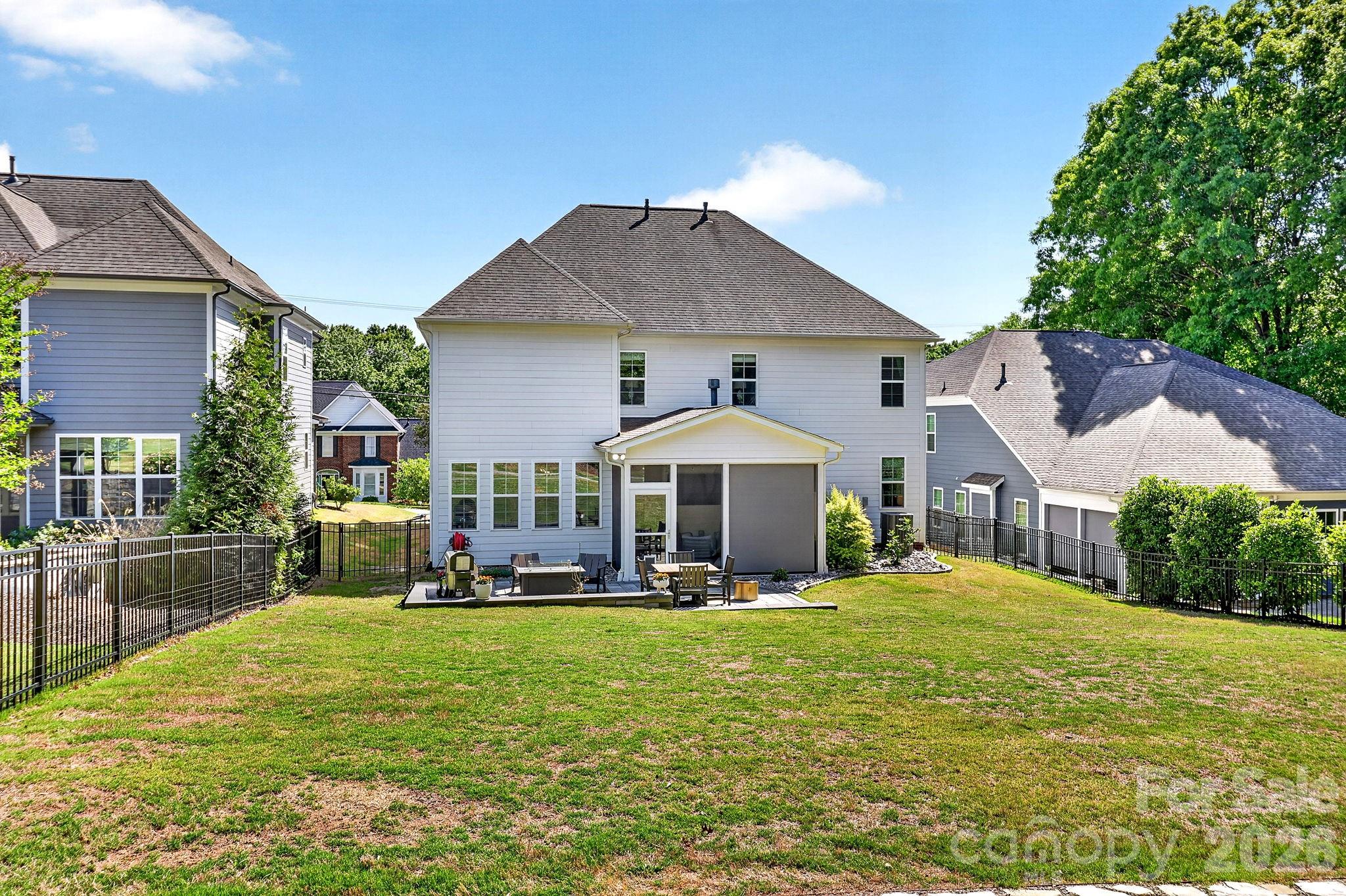 Photo 40 of 7005 Providence Lane W, Charlotte, NC