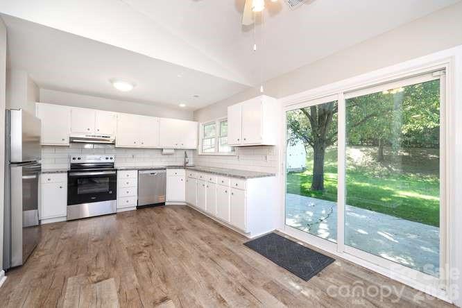 14011 Eden Court, Pineville, NC - photo 11 of 33