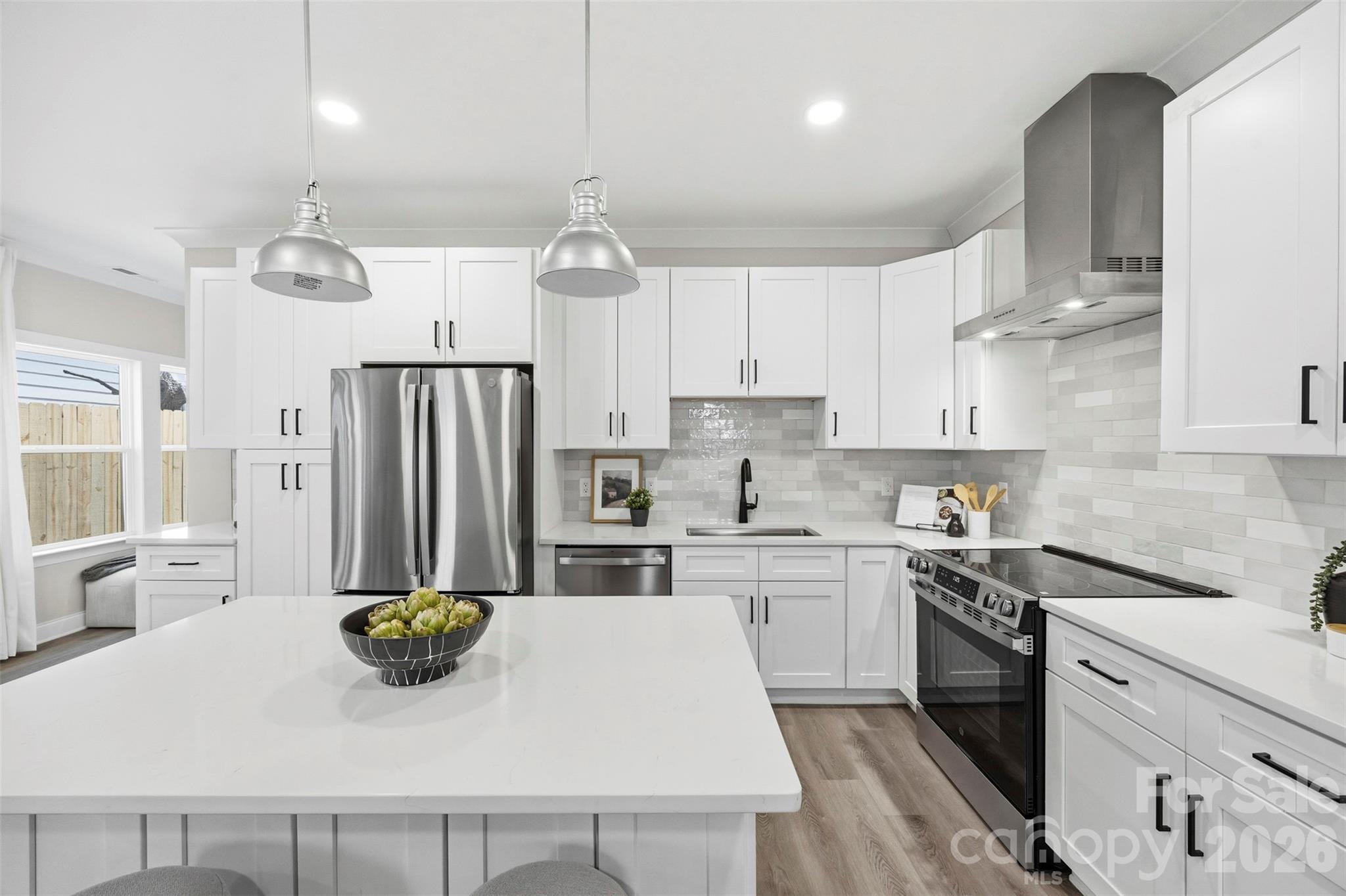 105 N Smallwood Place, Charlotte, NC - photo 9 of 31