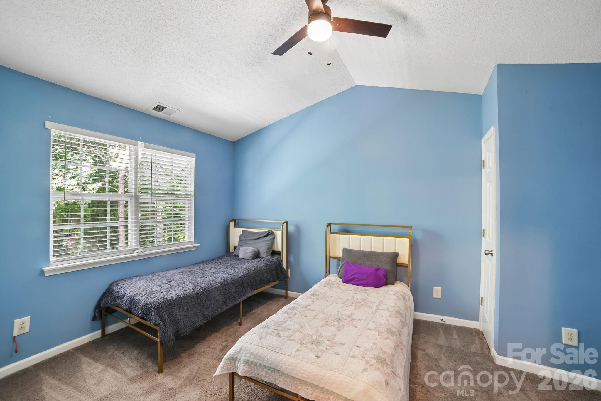 Photo 17 of 5427 Kimmerly Woods Drive, Charlotte, NC