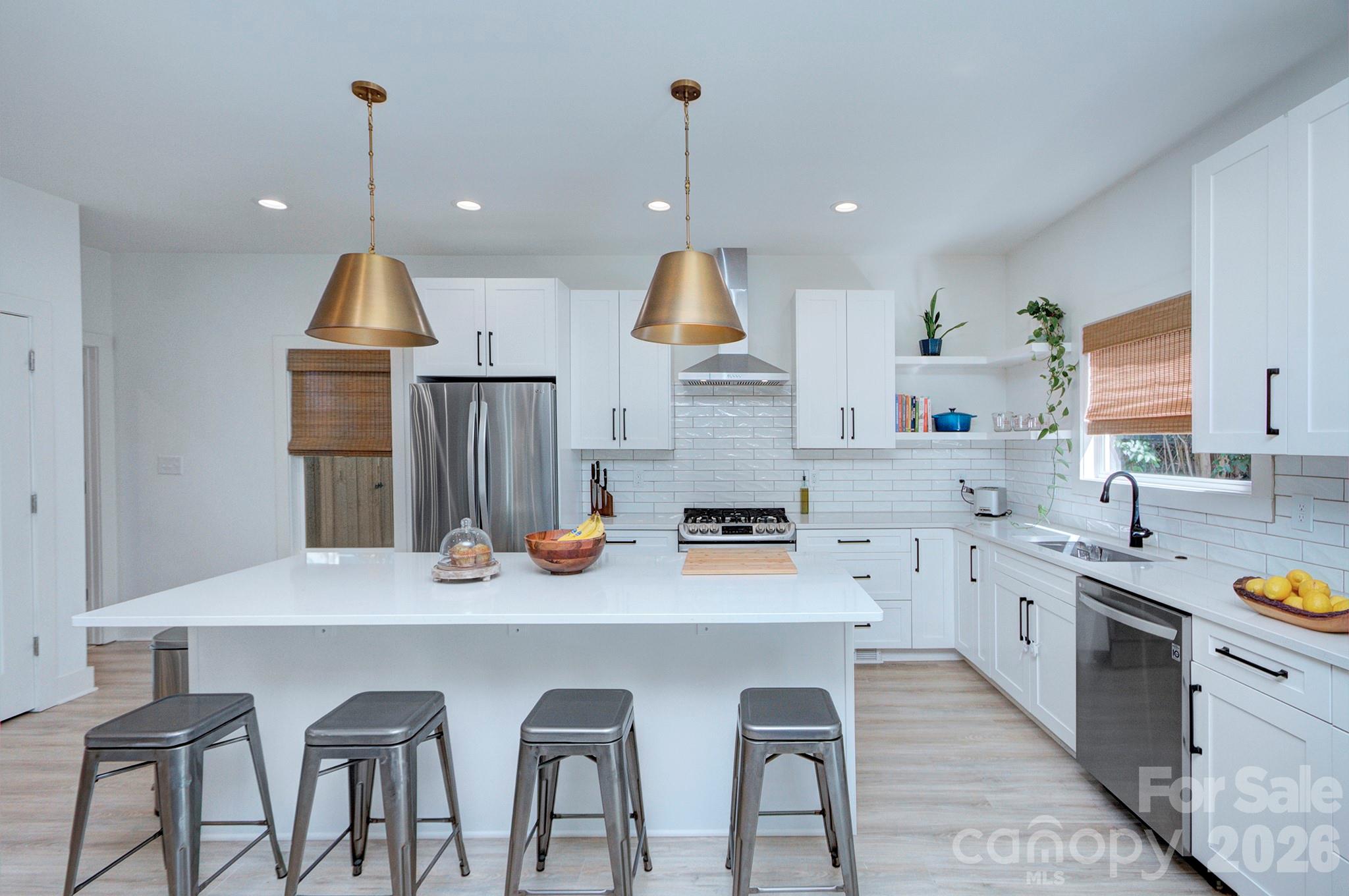 526 Seldon Drive, Charlotte, NC - photo 6 of 41