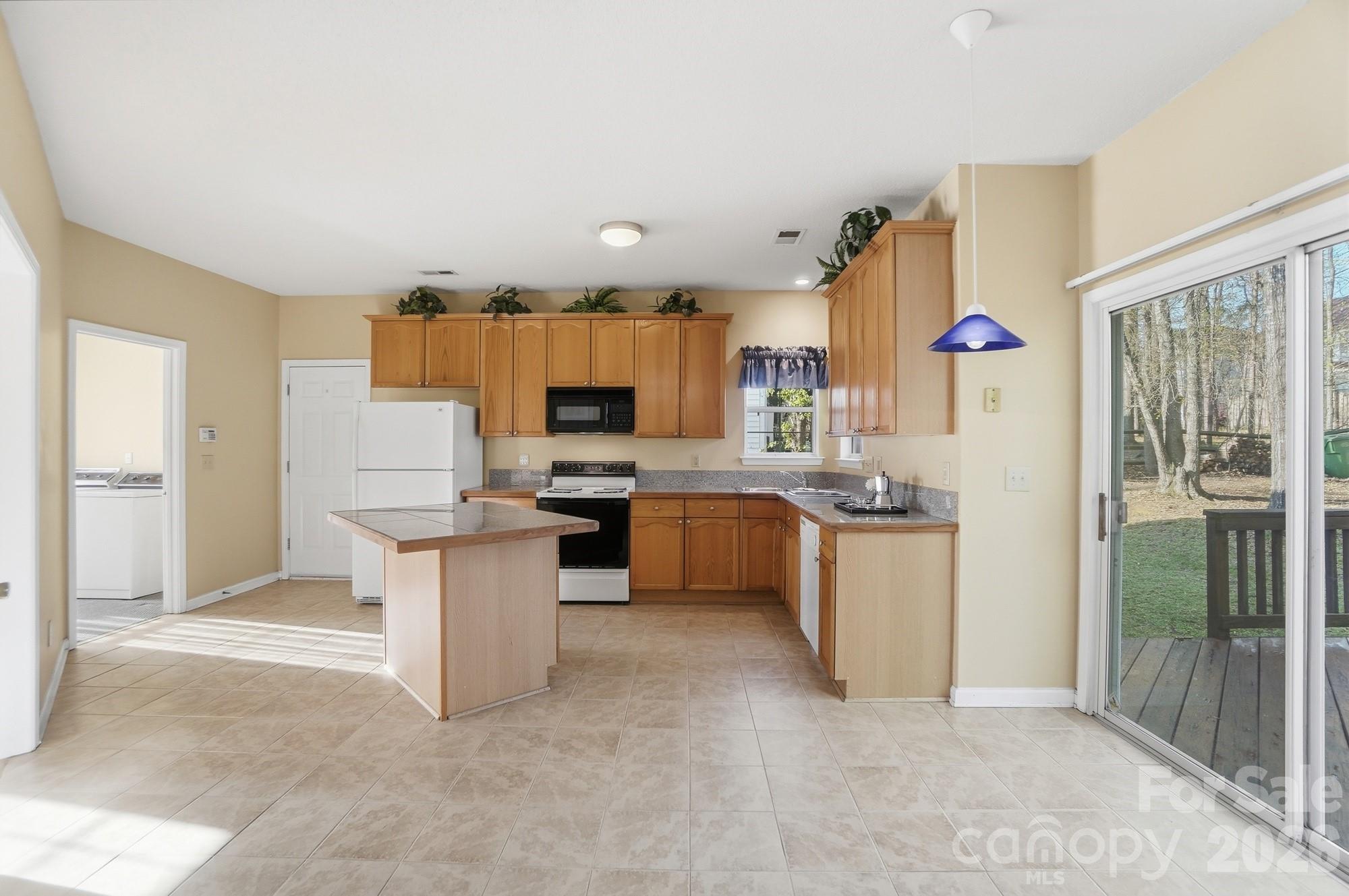 Photo 7 of 8721 Woodcock Lane, Charlotte, NC
