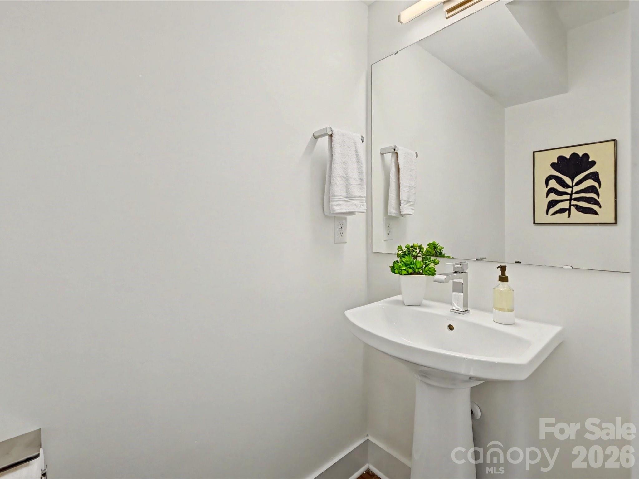 139 S Bruns Avenue, Charlotte, NC - photo 13 of 34