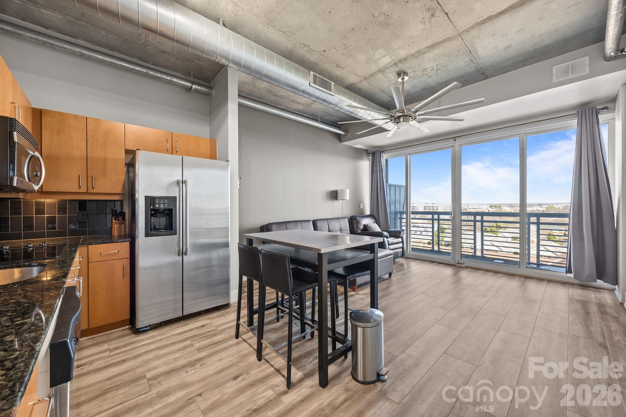 Photo 3 of 505 E 6th Street912, Charlotte, NC