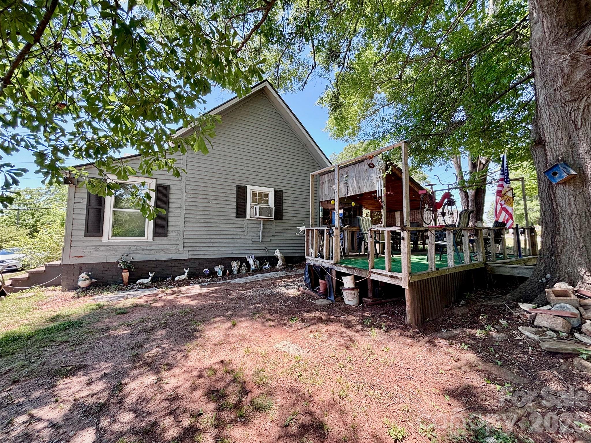 Photo 3 of 126 West Street, Ellenboro, NC