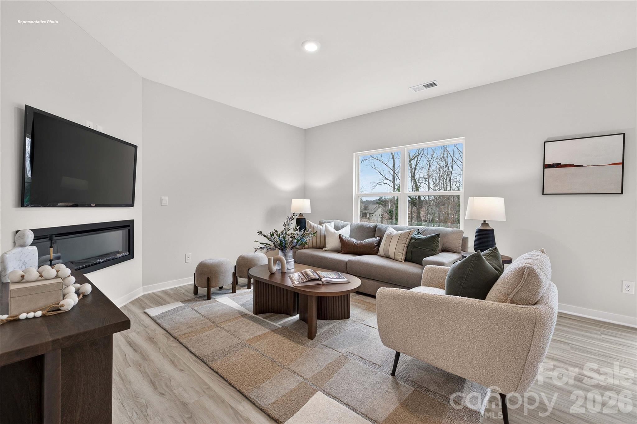 Photo 4 of 608 17th Avenue Drive NE, Hickory, NC