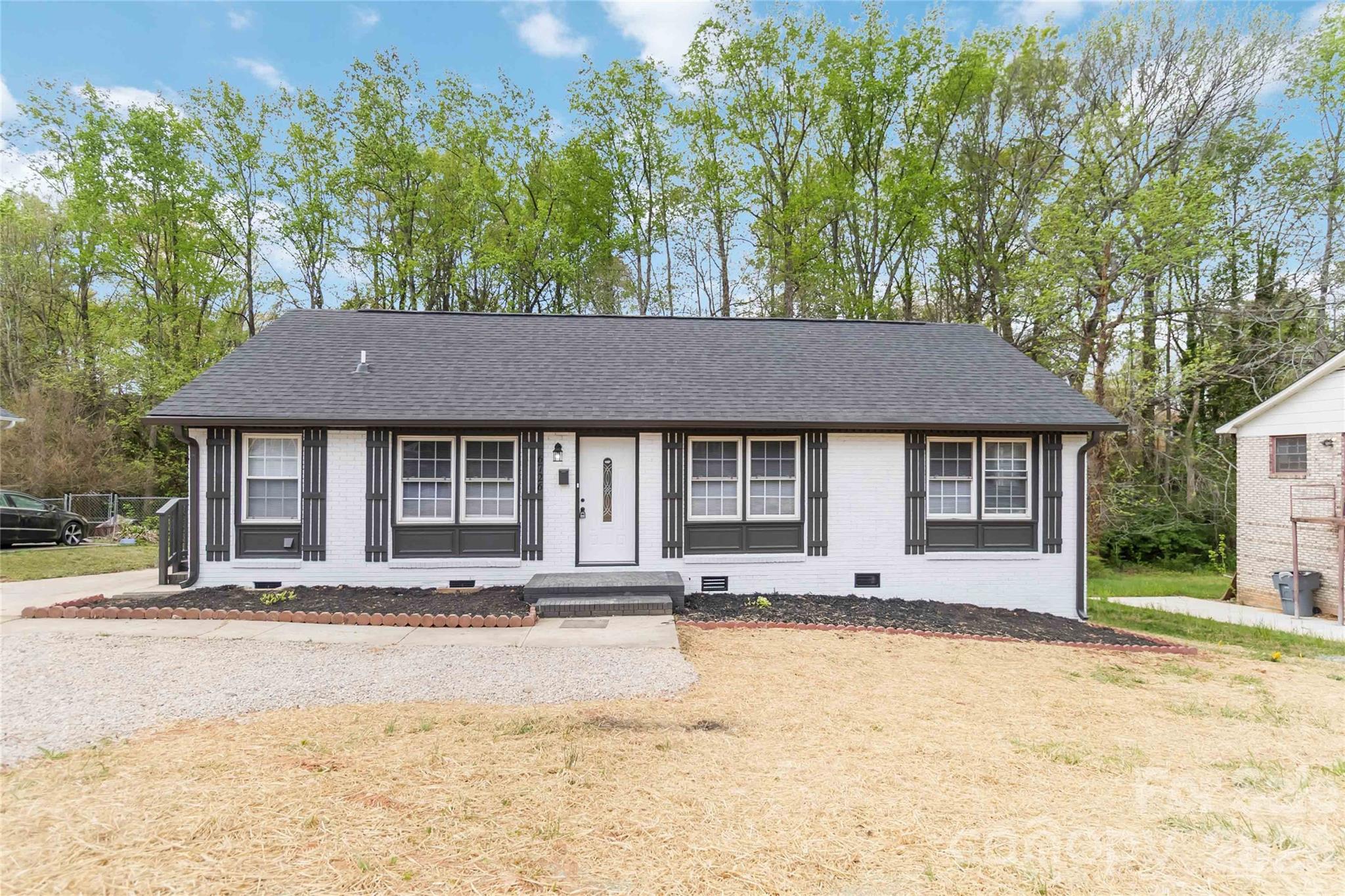 Home for sale at 6726 Barrington Drive, Charlotte, NC — photo 1 of 19