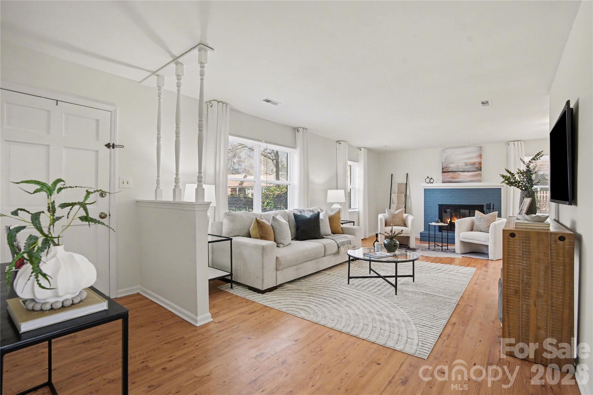 Photo 4 of 8205 Meadowind Circle, Charlotte, NC