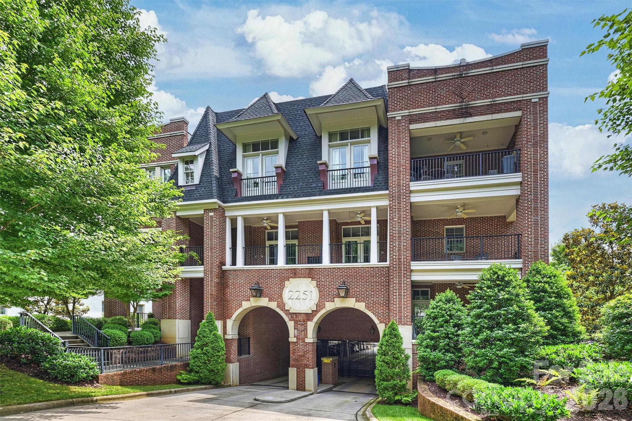 Home for sale at 2251 Selwyn Avenue102, Charlotte, NC — photo 1 of 43