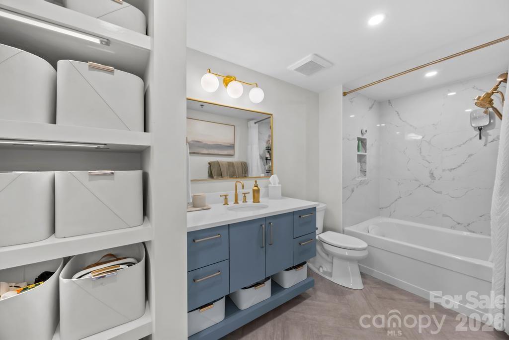 Photo 18 of 1315 East Boulevard719, Charlotte, NC