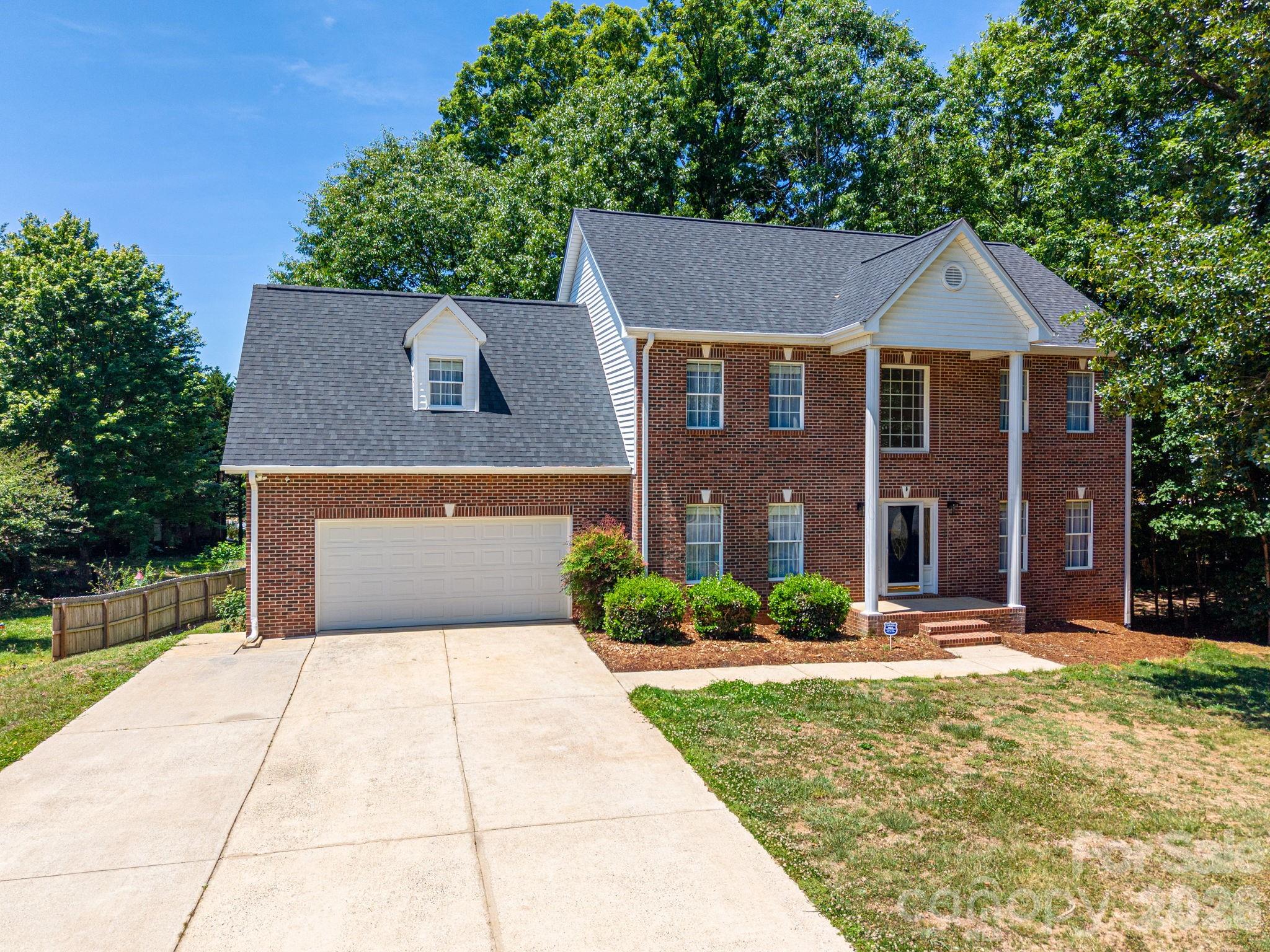 1535 20th Avenue Place NE, Hickory, NC