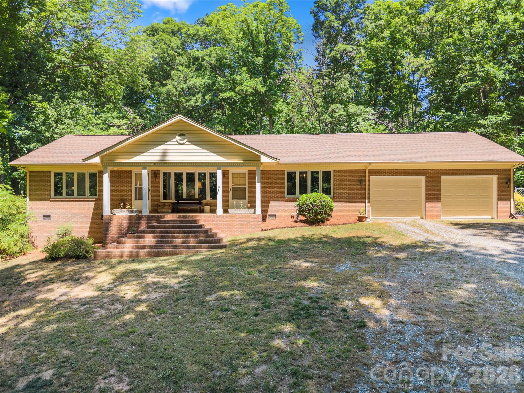 Photo 4 of 3426 Driftwood Drive, Gastonia, NC