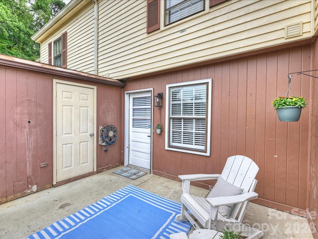 Photo 18 of 6810 Farmingdale Drive, Charlotte, NC
