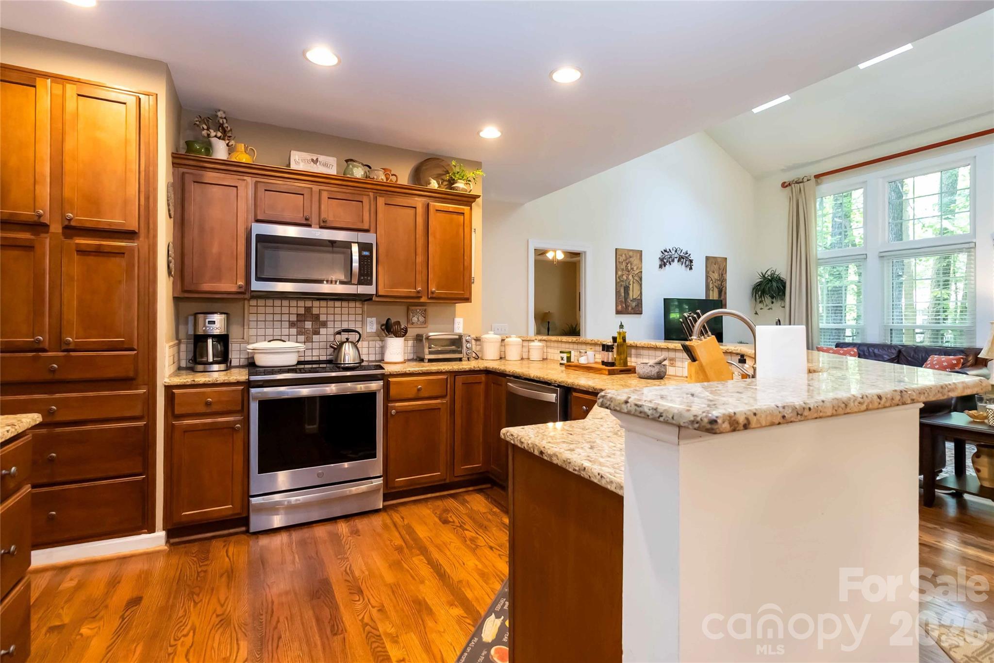 6210 Maple Cove Lane, Charlotte, NC - photo 13 of 39
