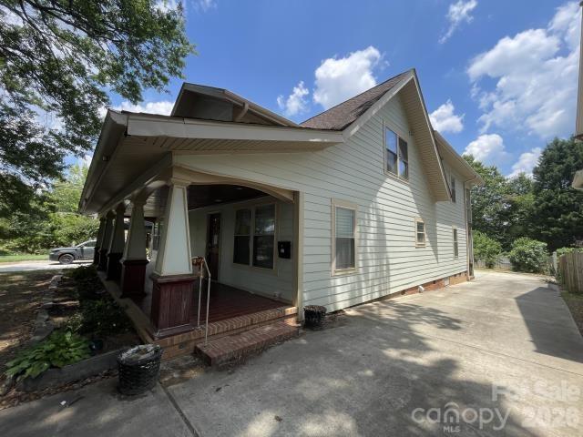 Photo 2 of 1512 Ivey Drive, Charlotte, NC