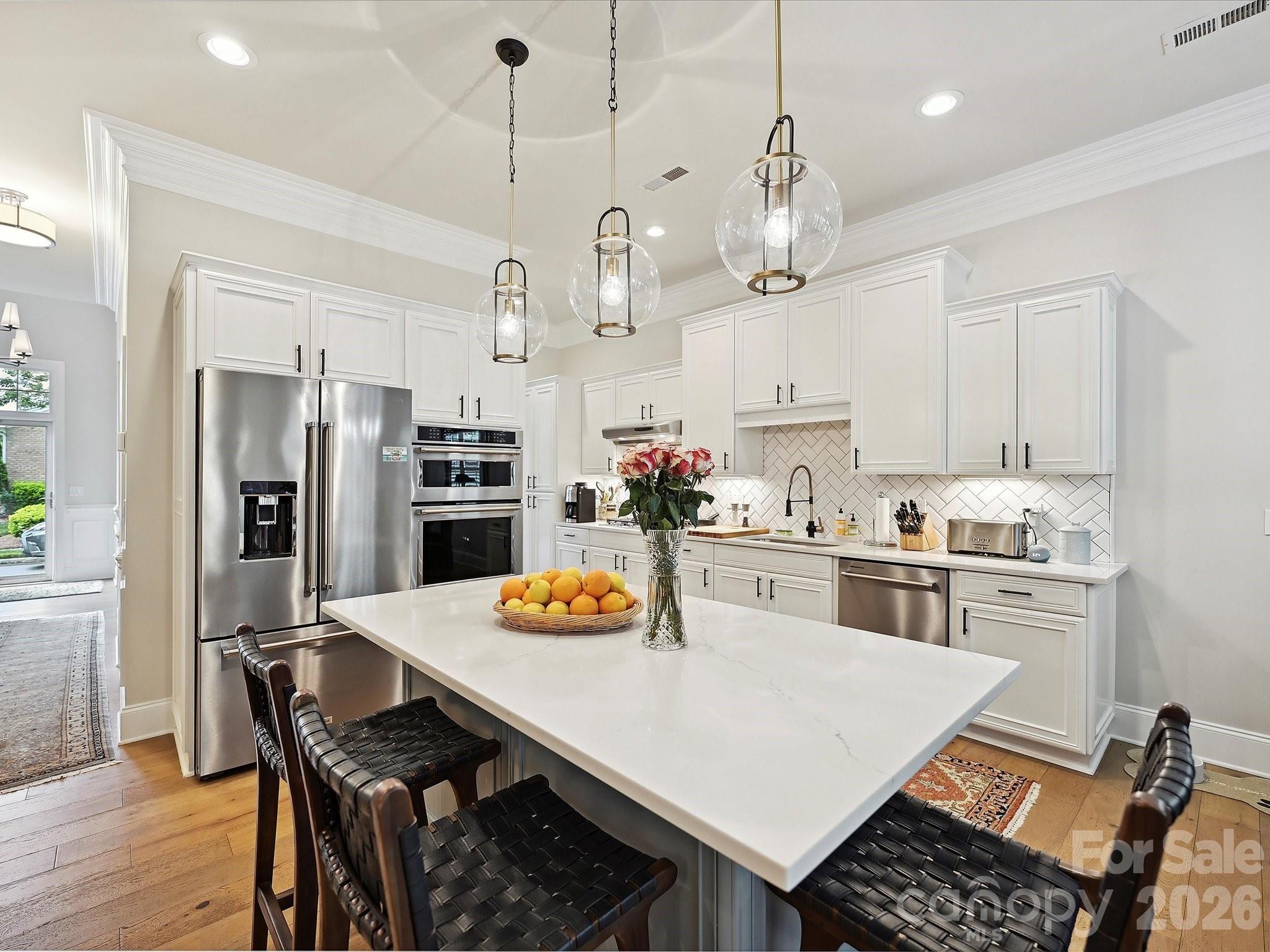 Photo 6 of 6309 Wakehurst Road, Charlotte, NC