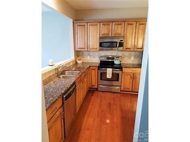 Photo 3 of 9032 Bishop Crest Lane, Charlotte, NC