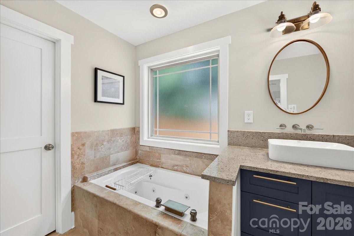 Home for sale at 2120 Dalehurst Drive, Charlotte, NC — photo 31 of 40