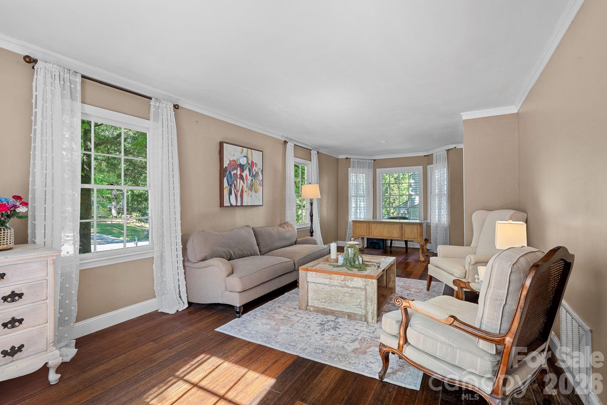 Photo 6 of 817 Bent Wood Court, Matthews, NC