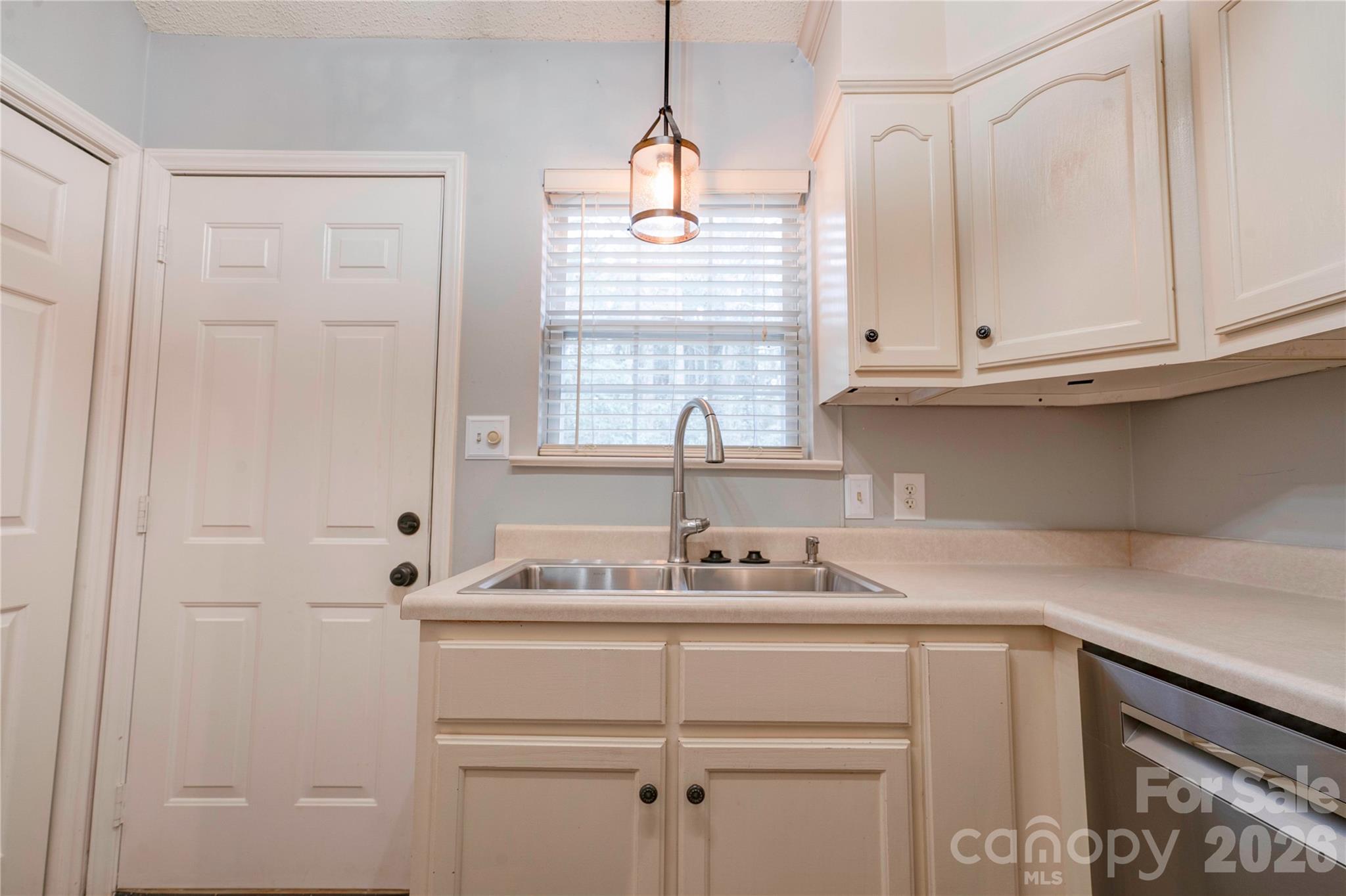 174 Columns Circle, Shelby, NC - photo 10 of 44