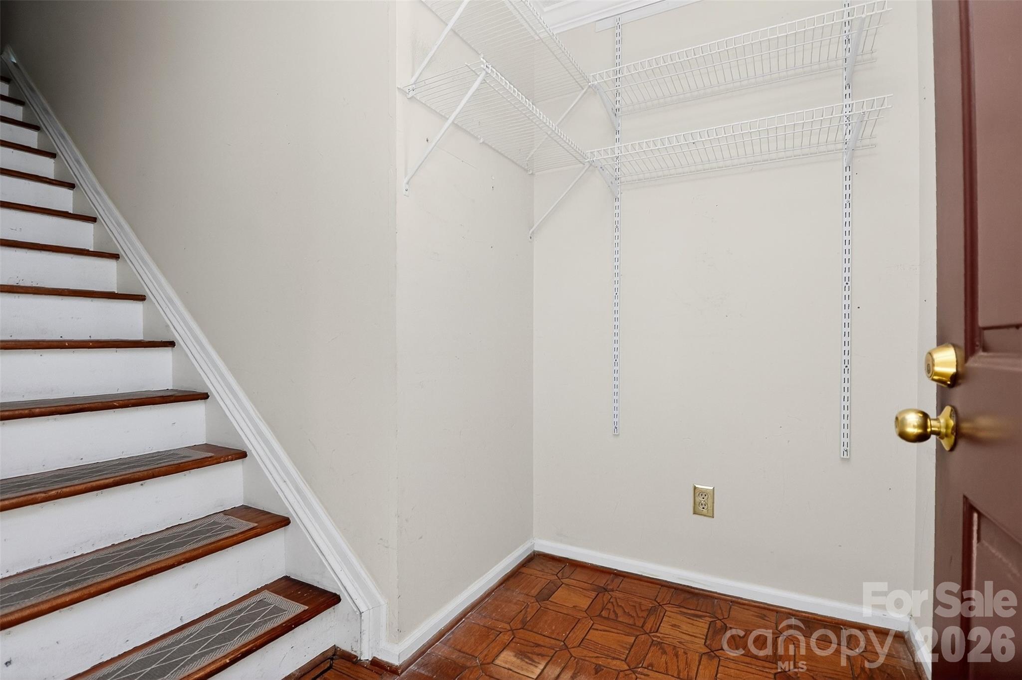 Photo 5 of 9234 Kings Canyon Drive, Charlotte, NC