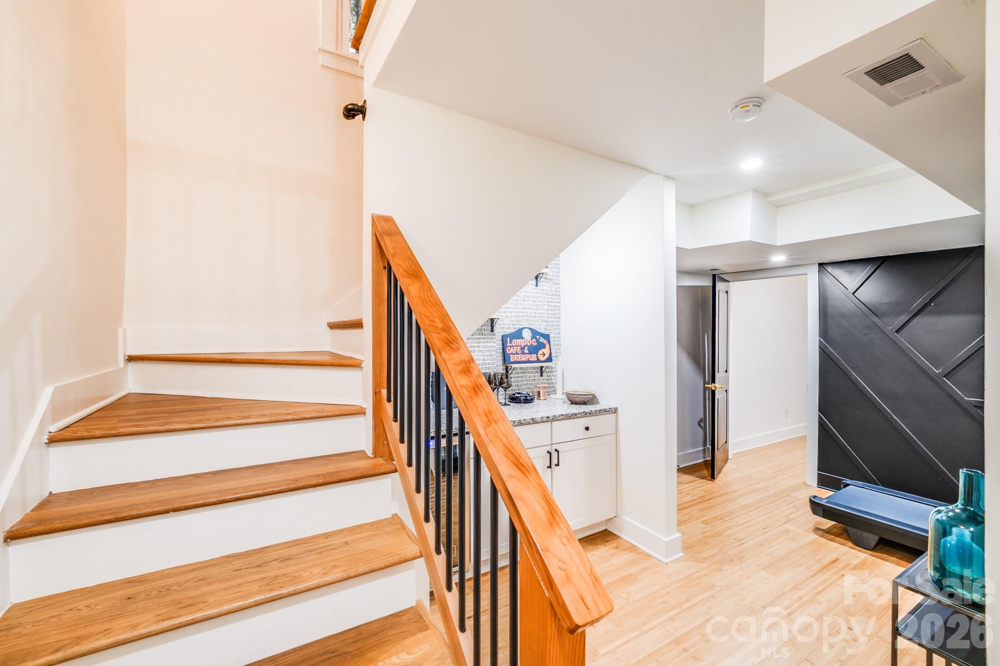 Photo 23 of 4910 Valley Stream Road, Charlotte, NC