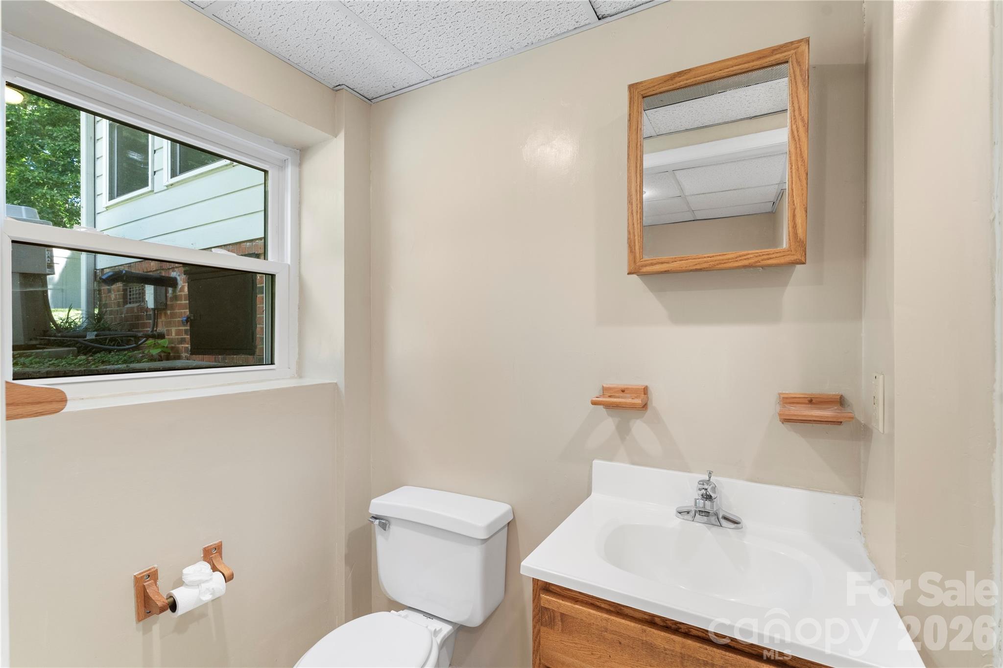 Home for sale at 221 Kingsway Circle, Charlotte, NC — photo 38 of 48