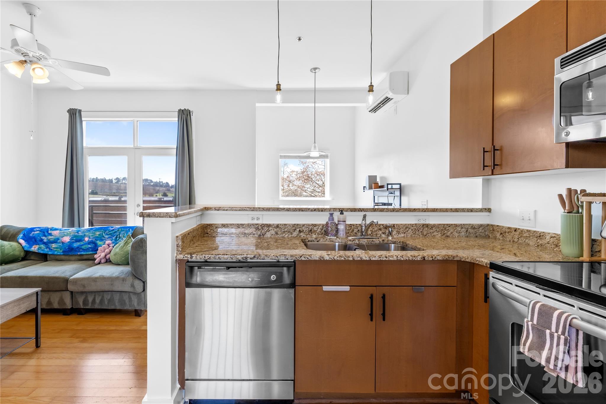Photo 5 of 918 Westmere Avenue, Charlotte, NC