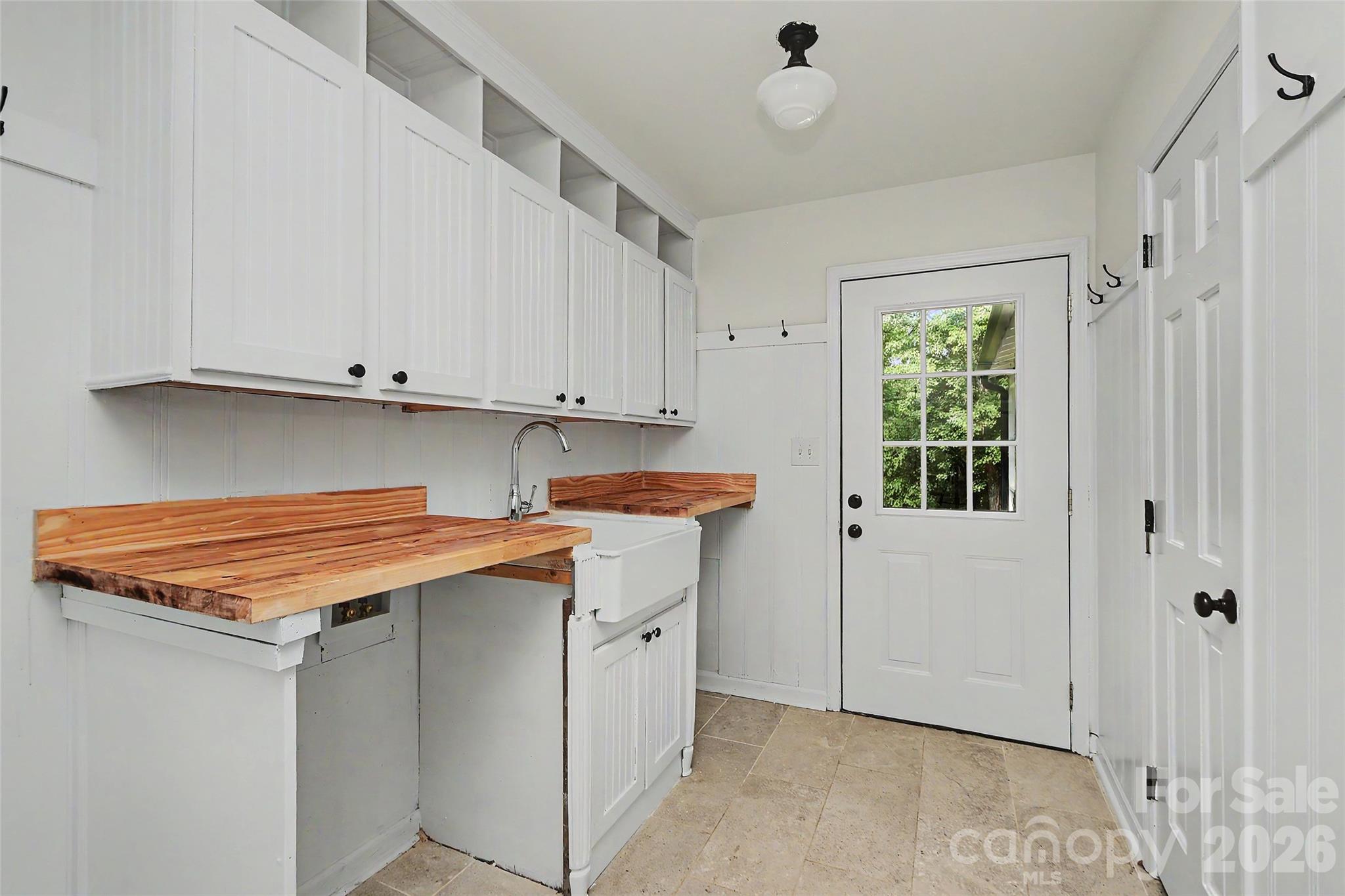 Photo 26 of 6117 Cherry Tree Lane, Charlotte, NC
