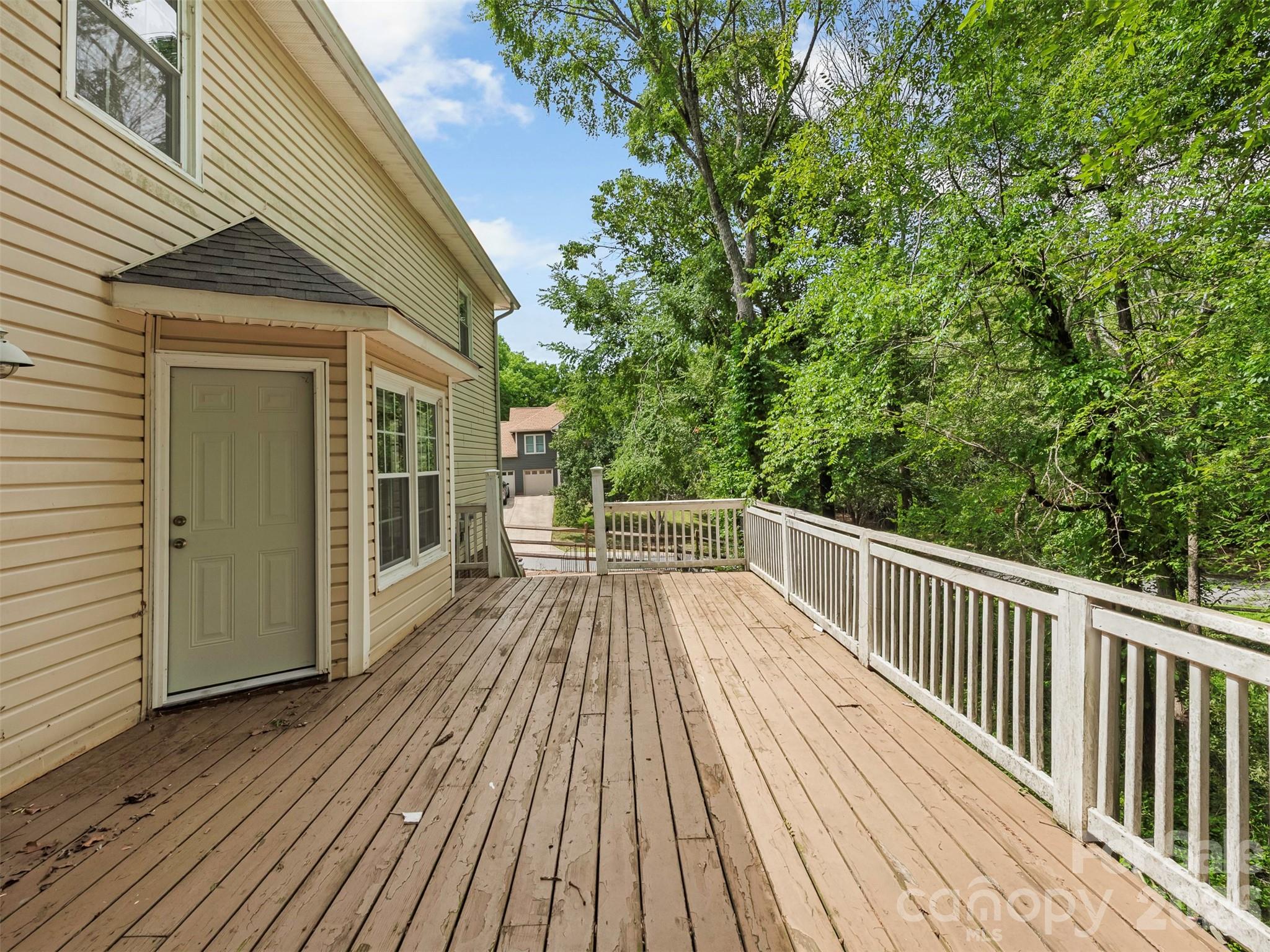 Home for sale at 14437 Raynham Drive, Charlotte, NC — photo 38 of 41