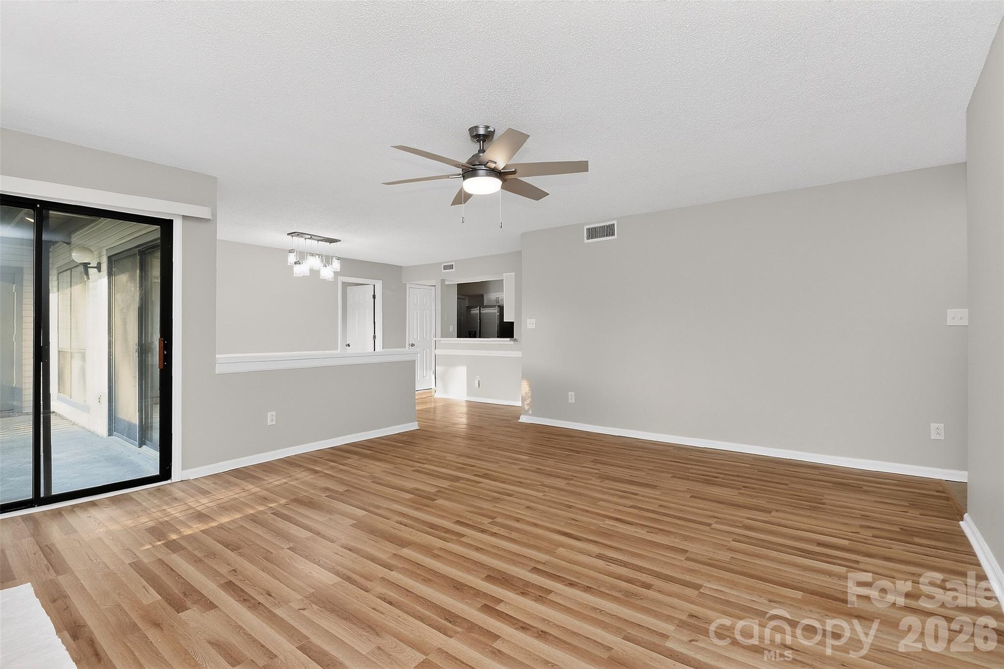 Photo 4 of 5862 Harris Grove Lane, Charlotte, NC