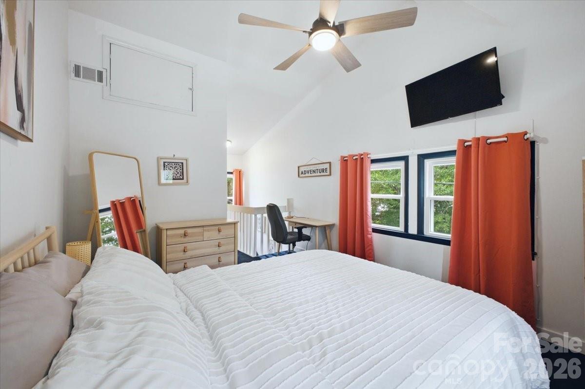 Photo 18 of 721 N Poplar Street7, Charlotte, NC