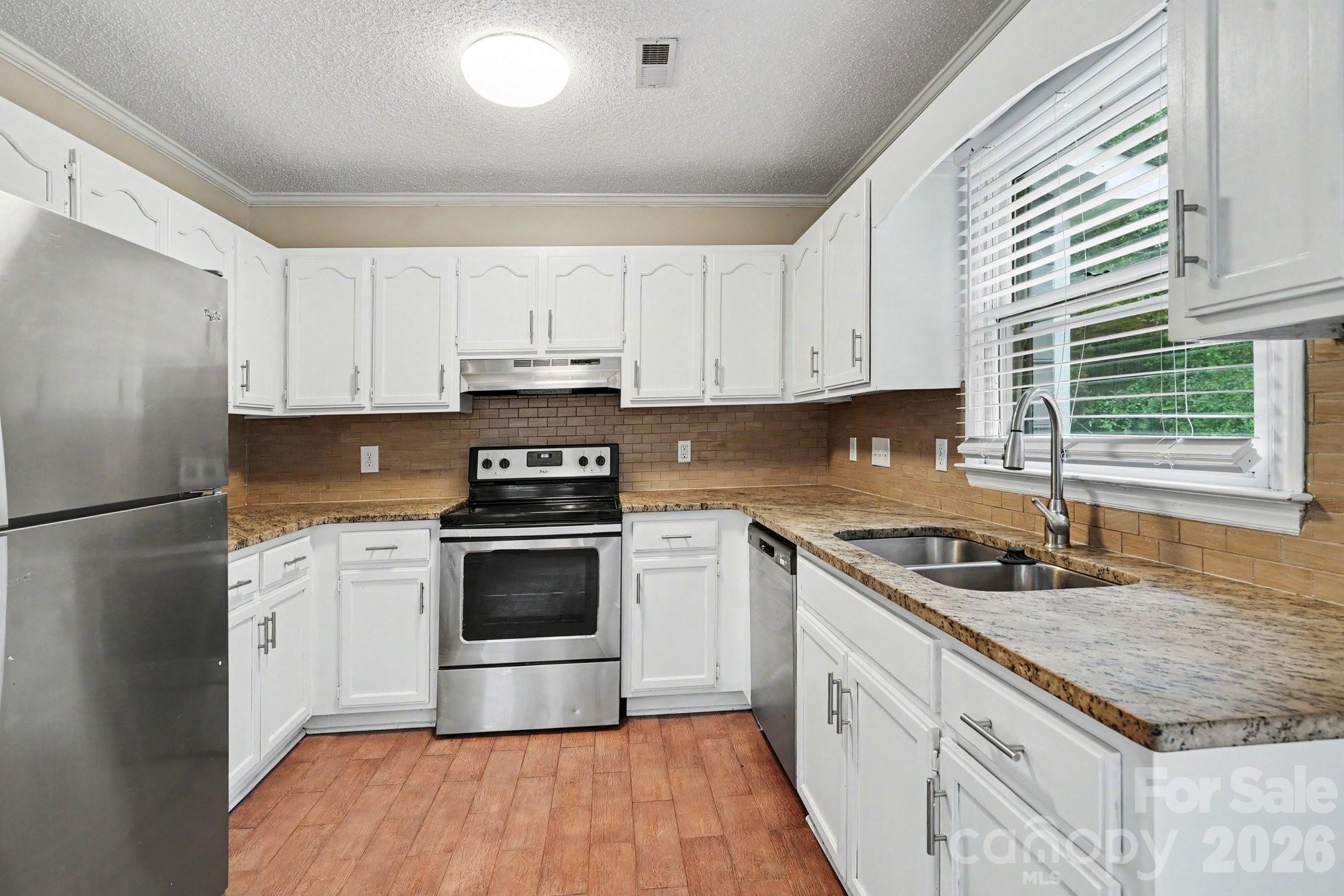 Photo 5 of 10826 Hunters Trace Court, Charlotte, NC
