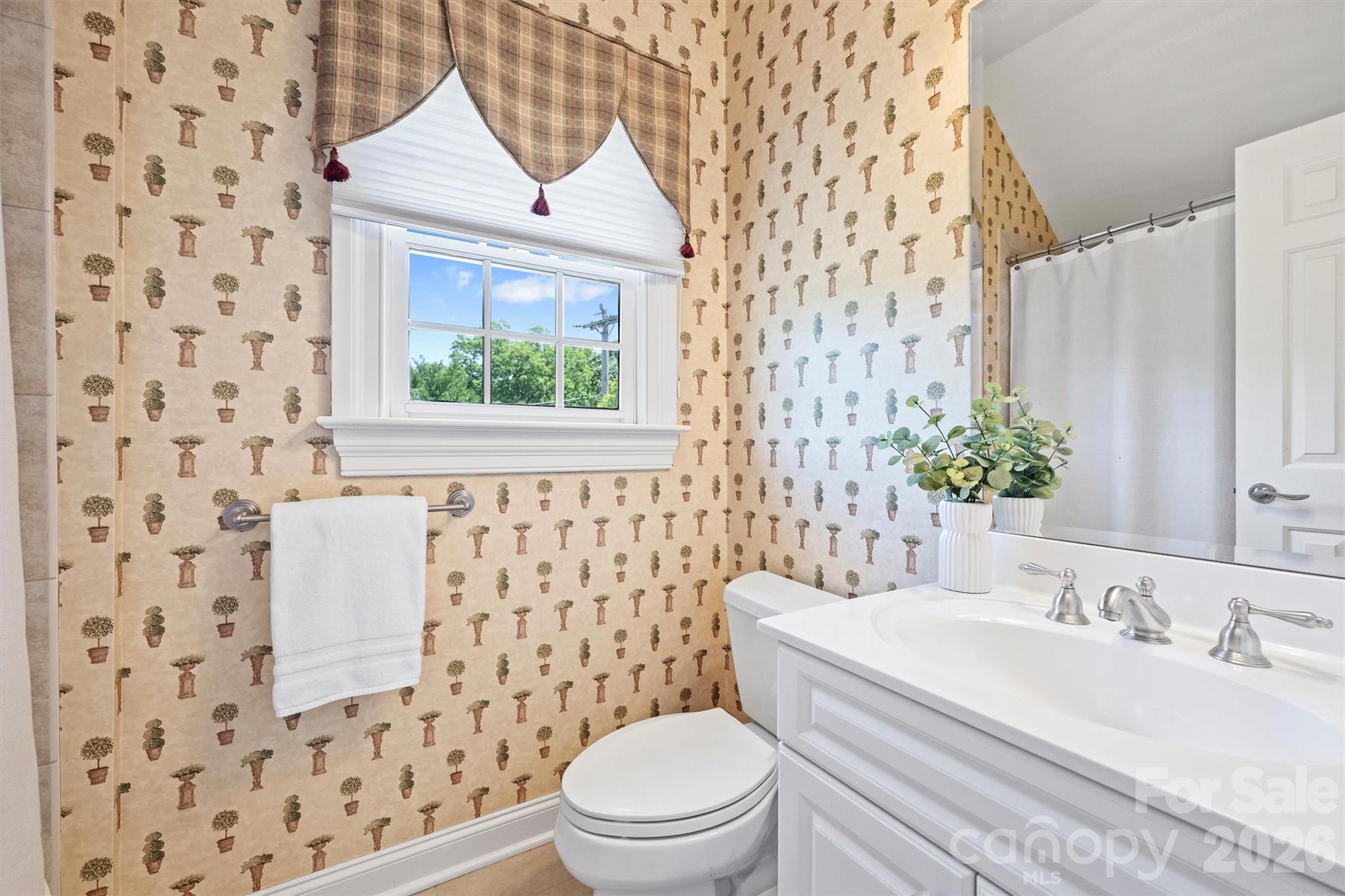 Photo 33 of 1115 S Kings Drive, Charlotte, NC