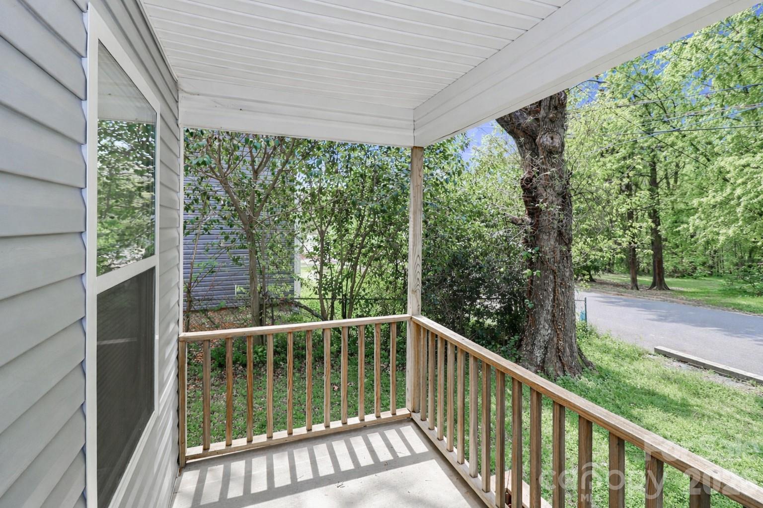 Photo 4 of 545 Gantt Street, Mooresville, NC