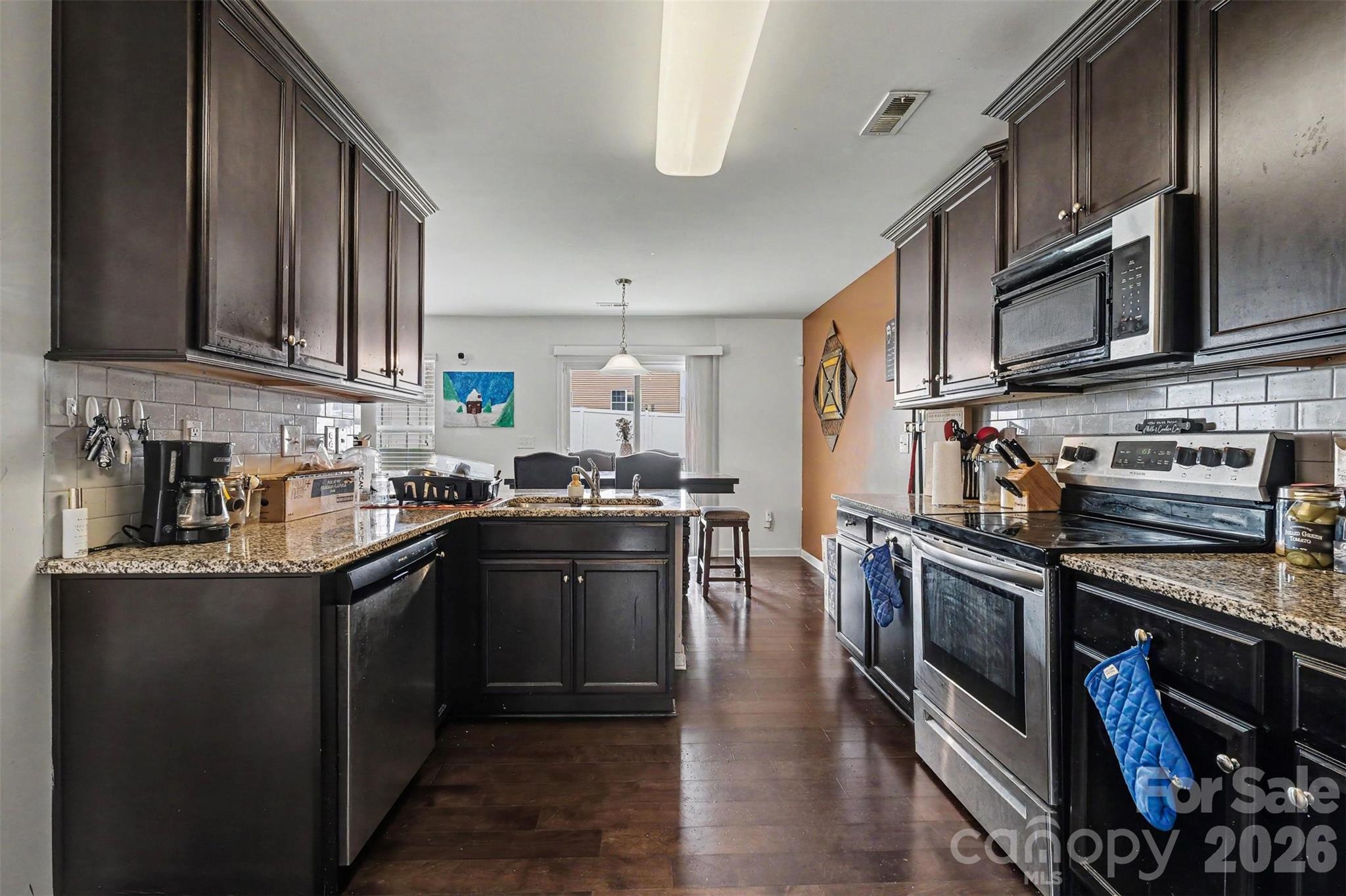 8515 Mansell Court, Charlotte, NC - photo 4 of 48