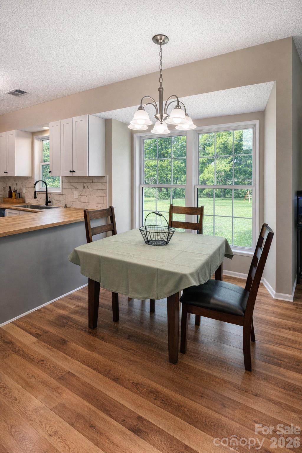Photo 10 of 7531 Woodknoll Drive, Charlotte, NC