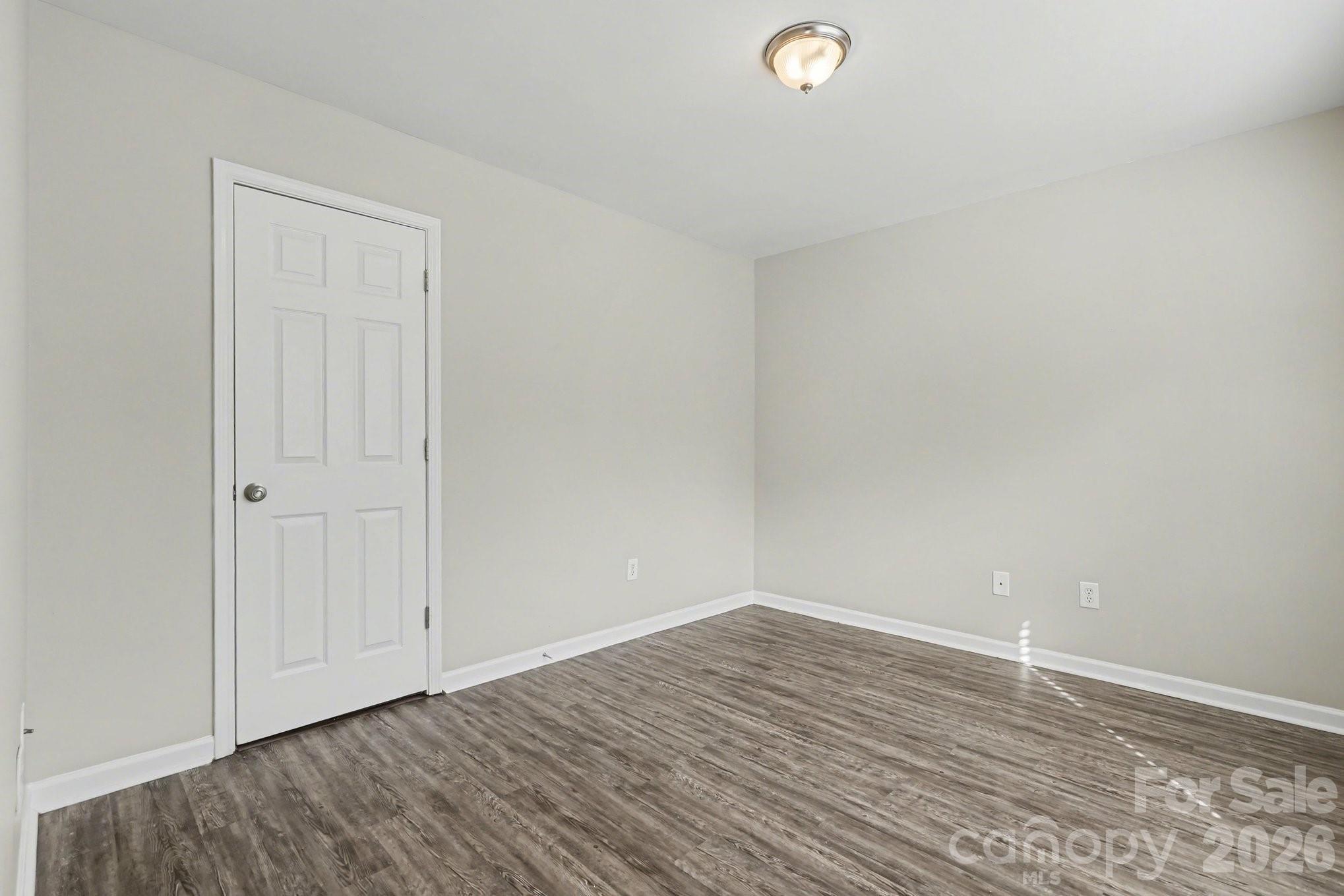 Photo 18 of 911 Valley Ridge Road, Charlotte, NC