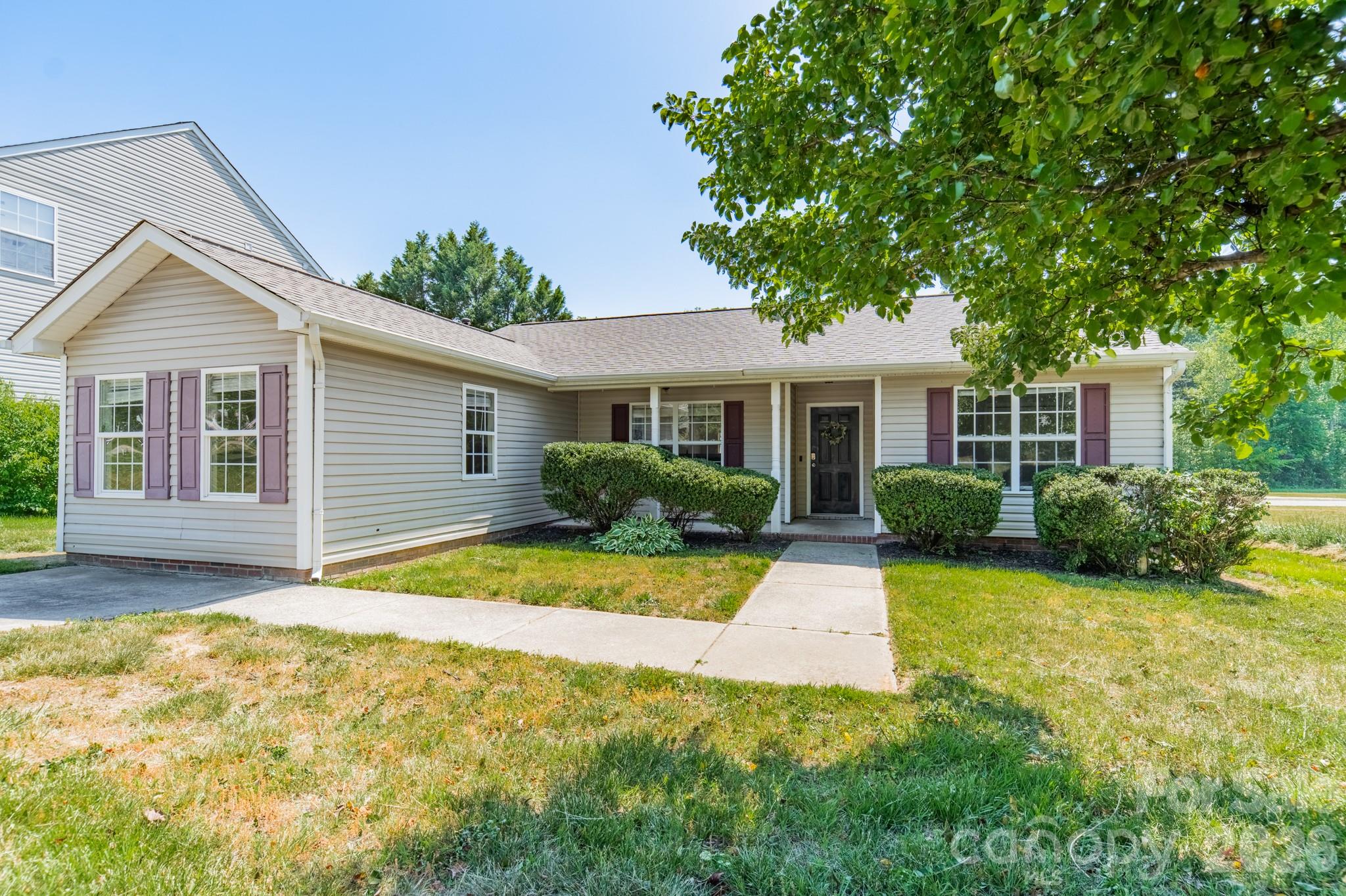 Photo 2 of 134 Chere Helen Drive, Mooresville, NC