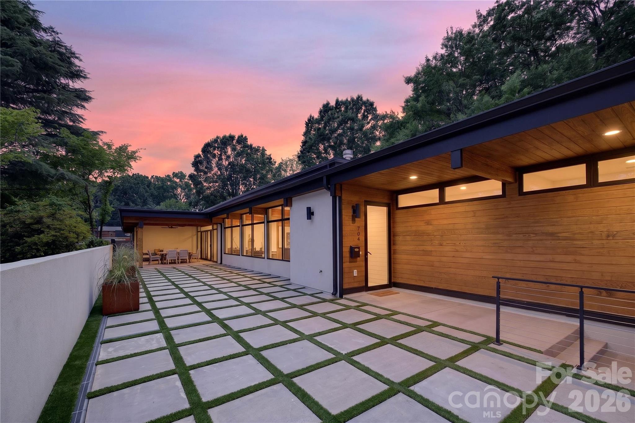 Photo 3 of 704 Charles Avenue, Charlotte, NC