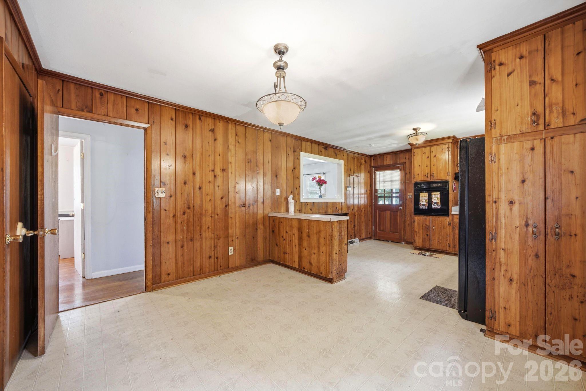 Photo 3 of 207 Starview Lane, Dallas, NC