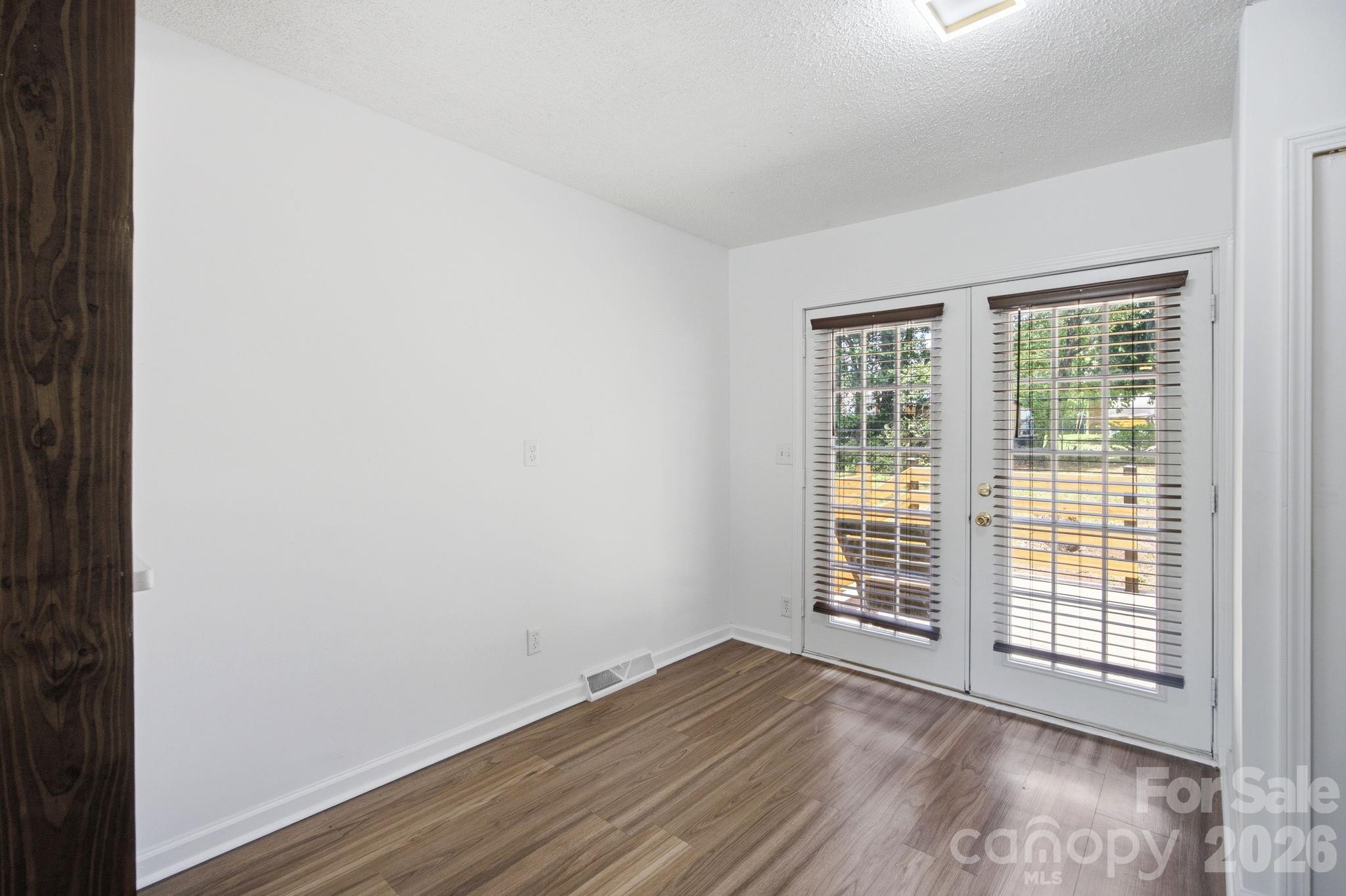Home for sale at 9401 Feldbank Drive, Charlotte, NC — photo 11 of 42