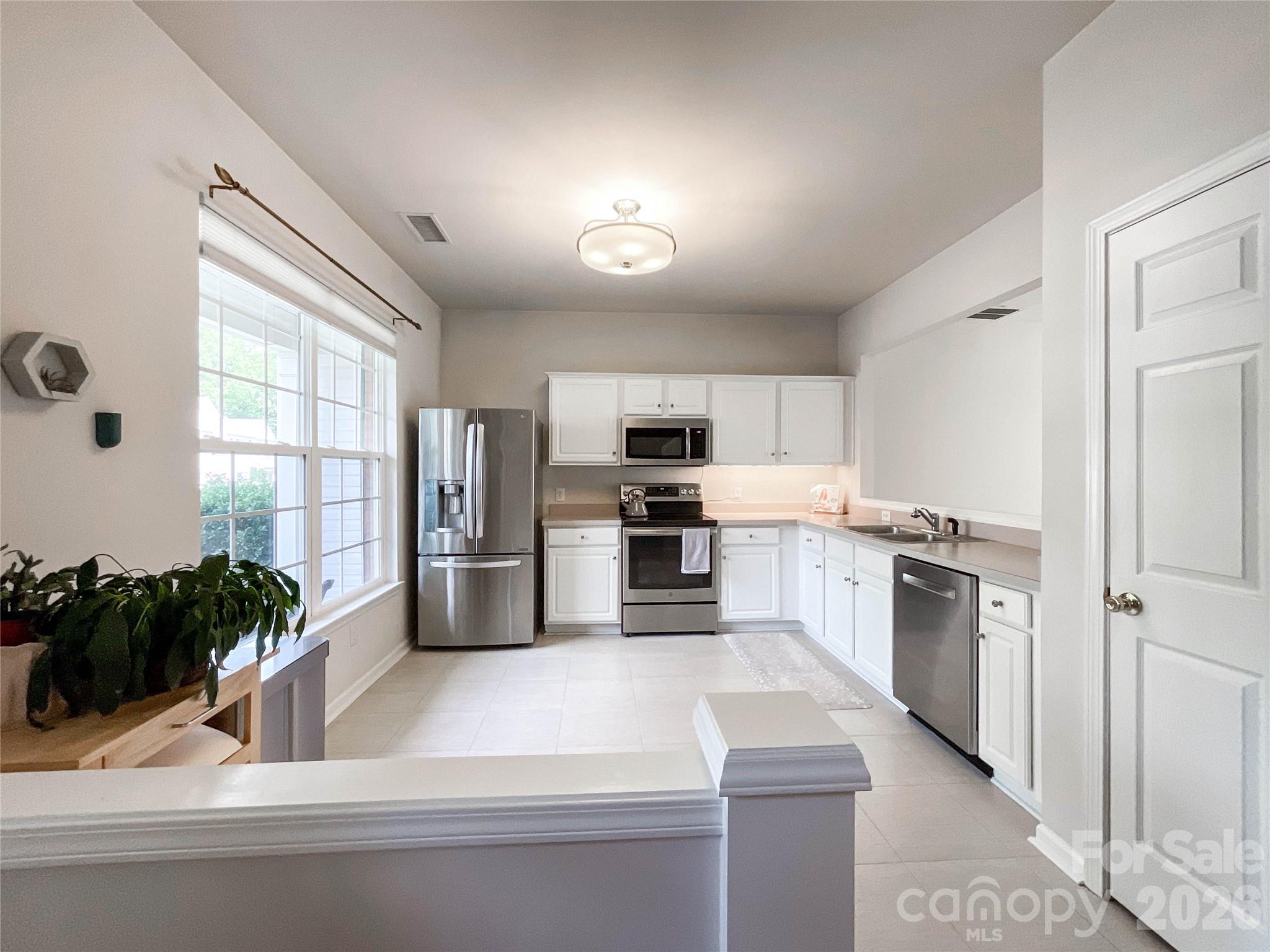 Photo 12 of 6876 Rothchild Drive, Charlotte, NC