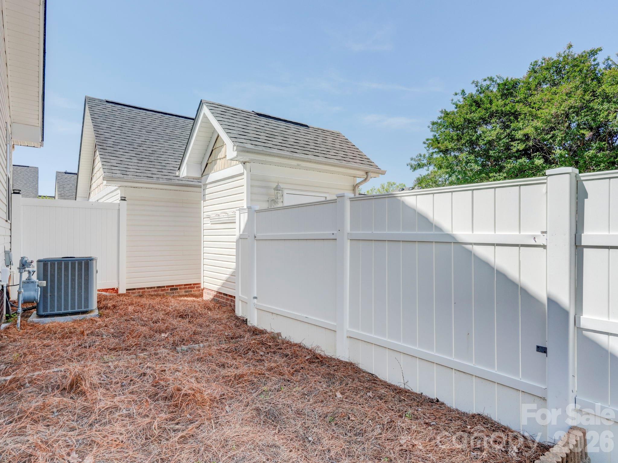 2025 Gable Way Lane, Matthews, NC - photo 35 of 37
