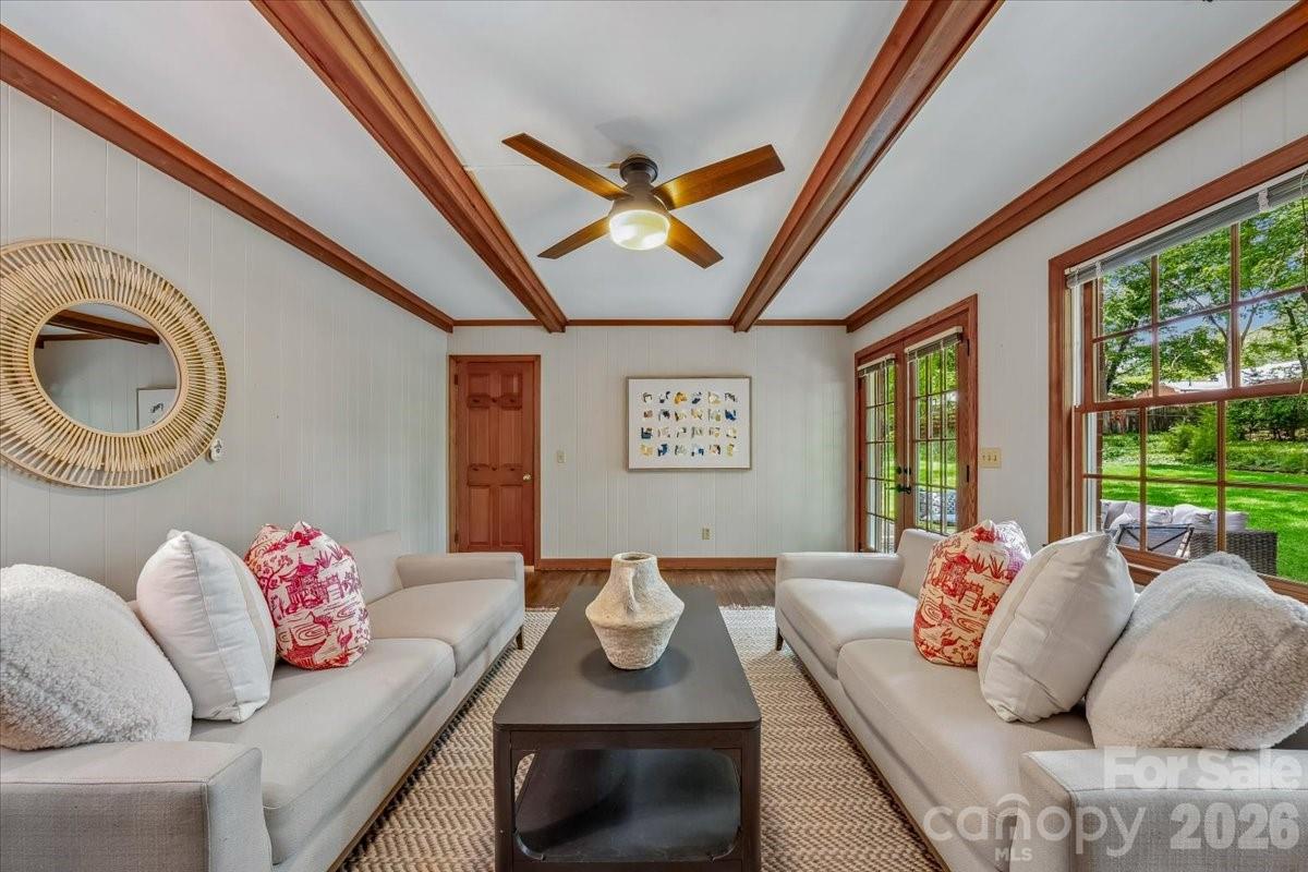 Photo 8 of 1024 Court Drive, Charlotte, NC