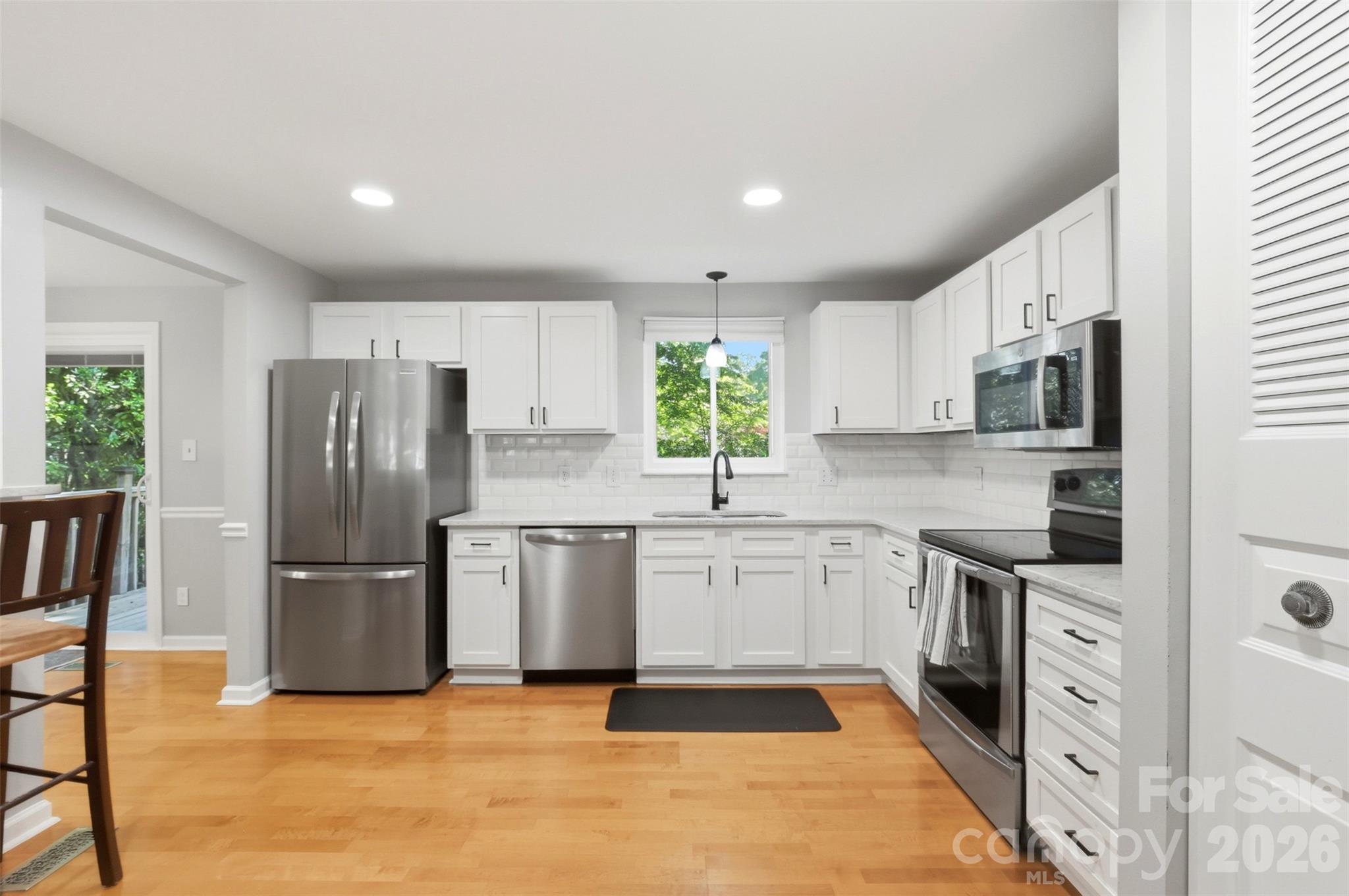 Photo 8 of 6723 Rollingridge Drive, Charlotte, NC