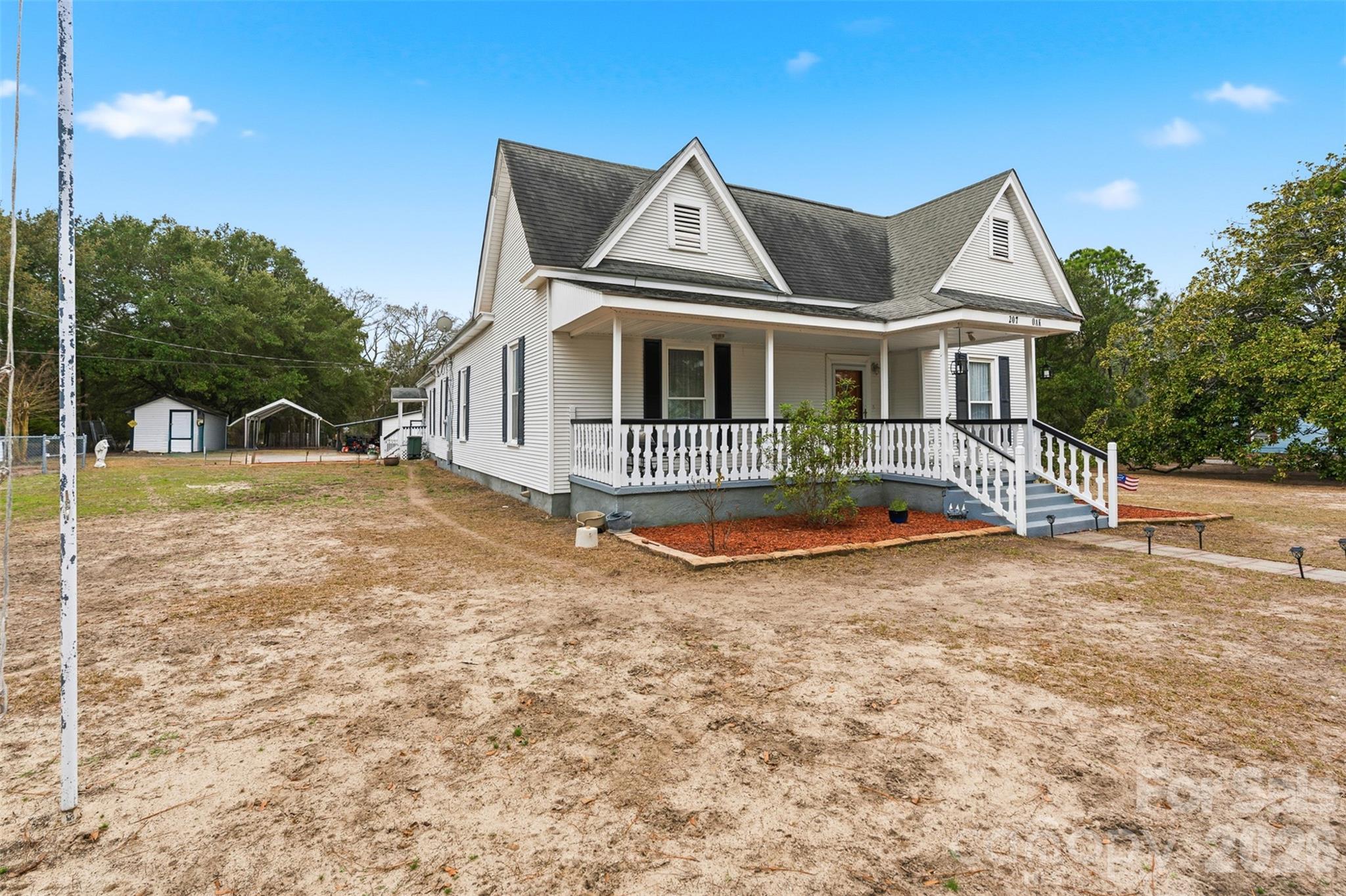 Photo 3 of 207 Oak Avenue, Hamlet, NC