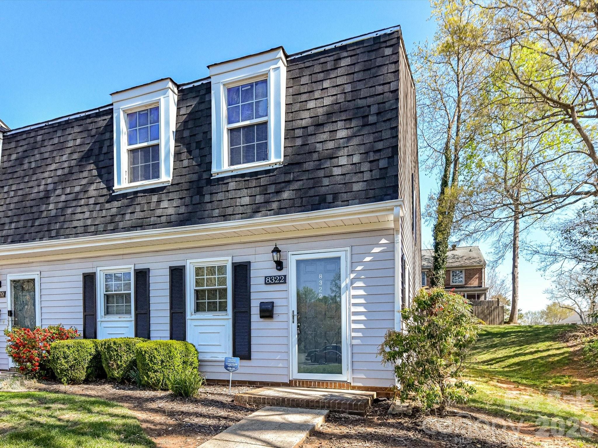 Photo 6 of 8322 Knights Bridge Road, Charlotte, NC