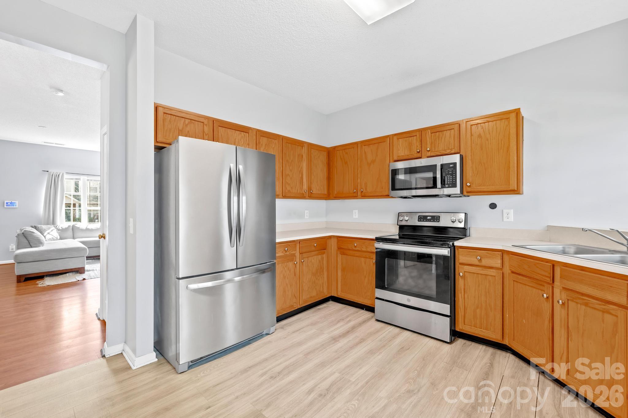 Photo 13 of 2823 Summergrove Court, Matthews, NC